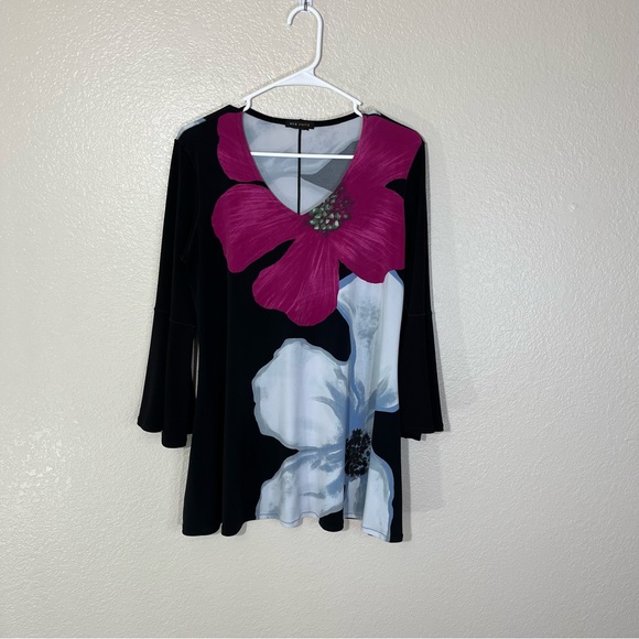 eva varro | Tops | Eva Varro Black Pink White Floral Stretch Long ...